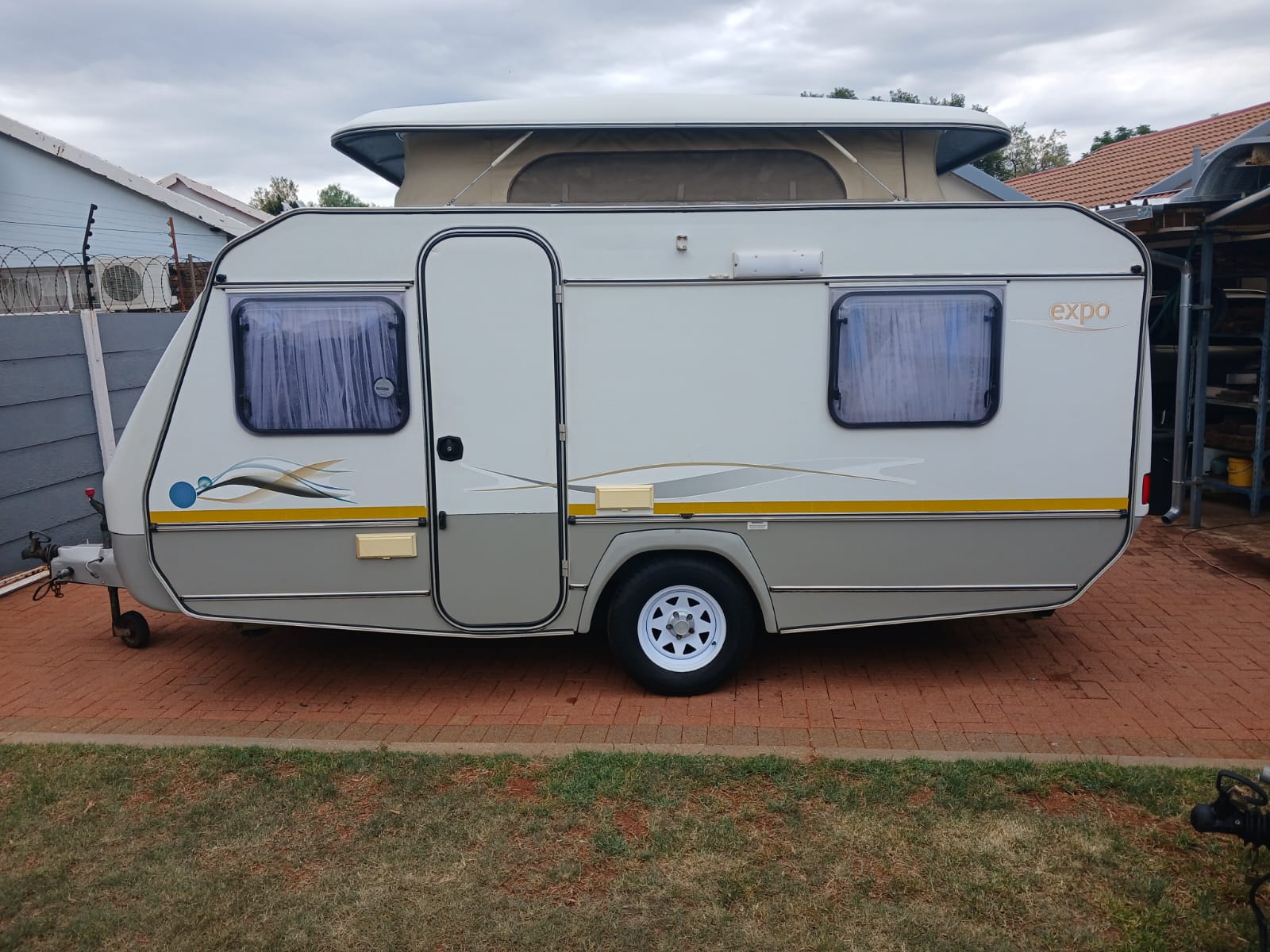 SOLD 2010 Jurgens Expo Caravan (CT 1276) – My Store